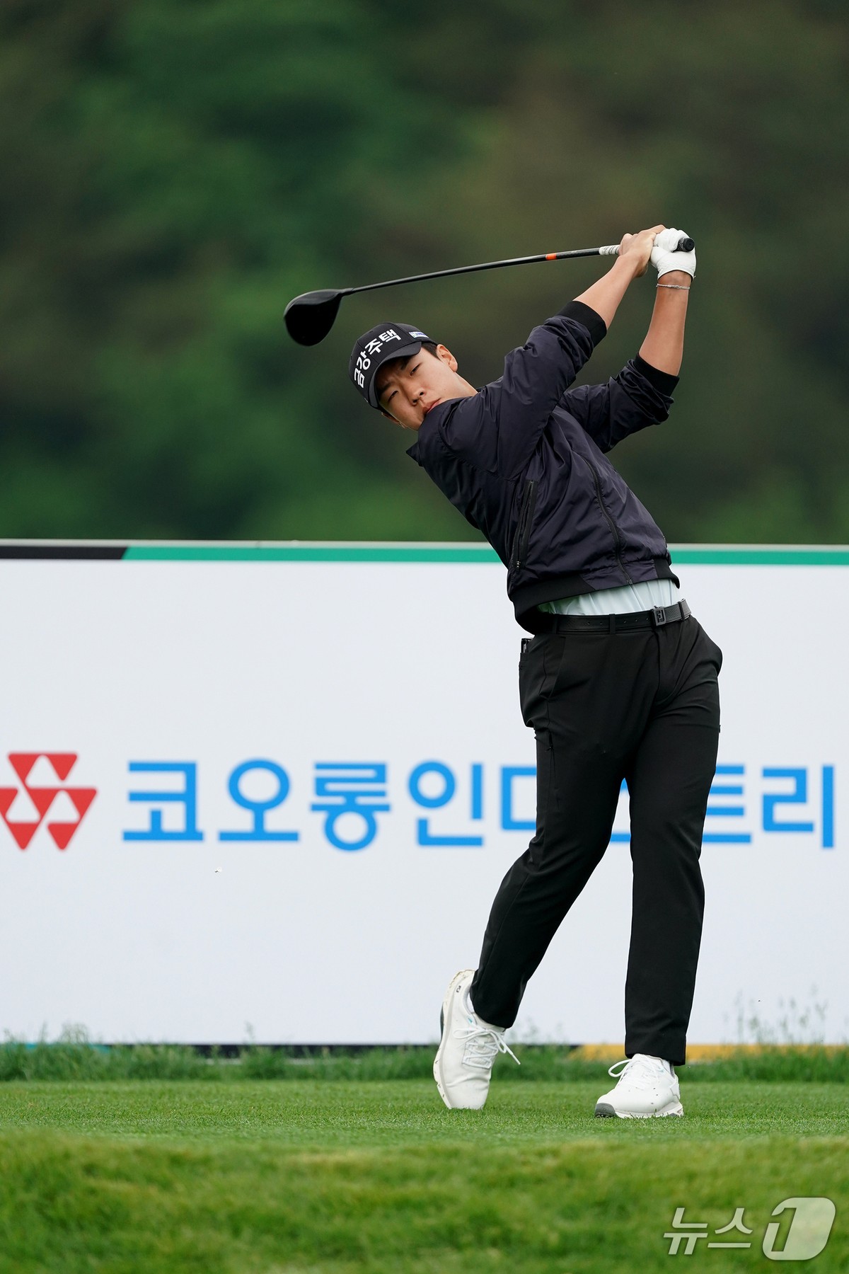 '무명' 정유준, 한국오픈 첫날 6언더파 몰아치며 '깜짝 선두' - 머니S