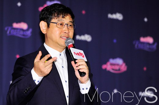 [머니S포토] CJ E&M 이덕재 대표, "tvN 지나간 10년보다 앞으로의 10년이 더 기대 된다" - 머니S