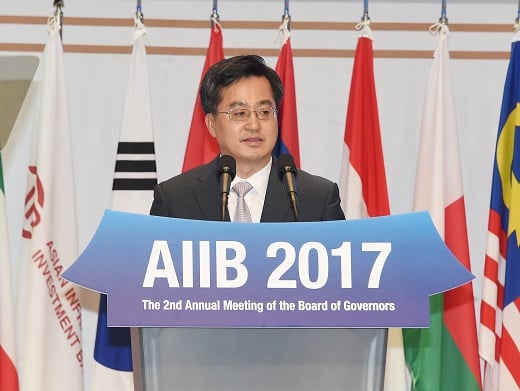 [AIIB 연차총회] 김동연 "지속 가능한 인프라가 ‘일자리’ 기반 - 머니S