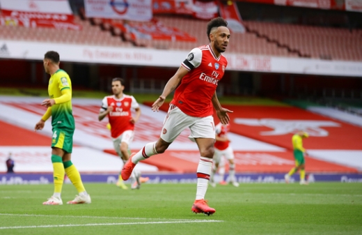 아스날, 노리치 4-0 대파… 승기 다시 잡을까 - 머니S