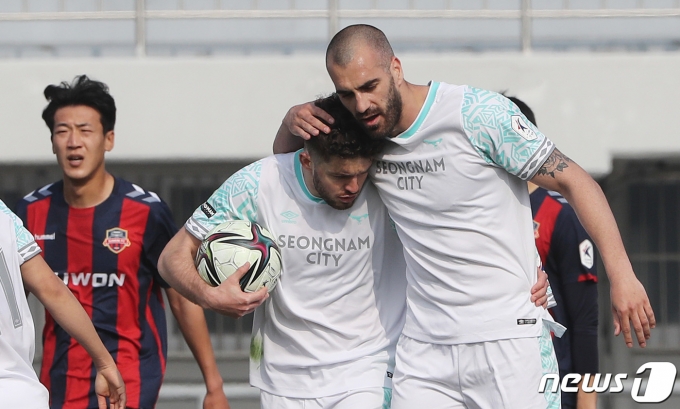 203㎝ 장신 공격수 뮬리치, K리그1 4R MVP 선정 - 머니S