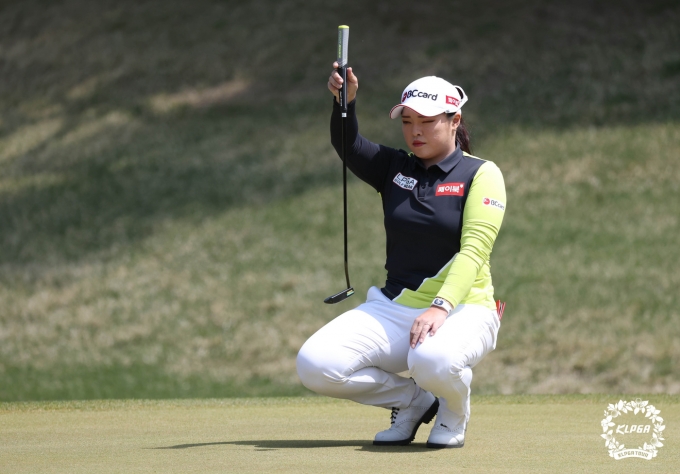 부상서 돌아온 장하나, KLPGA 최초 누적 상금 50억 돌파 도전 - 머니S