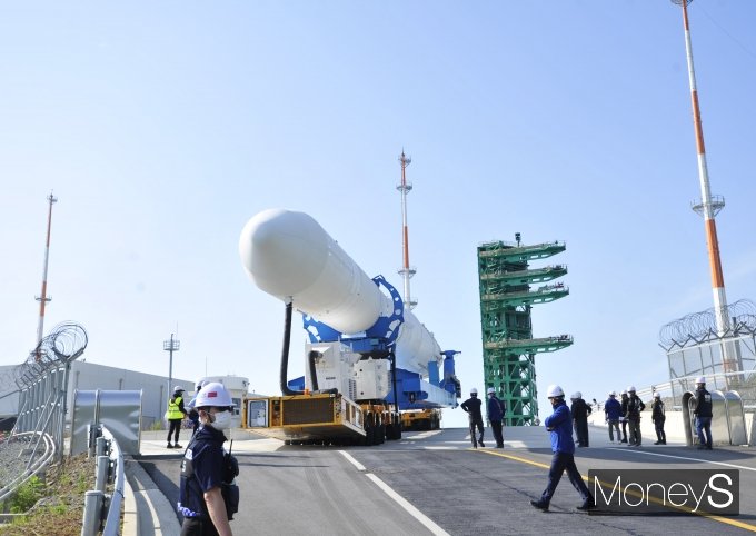 [머니S포토] 한국형발사체 '누리호' 발사대 인증시험 준비 끝 - 머니S
