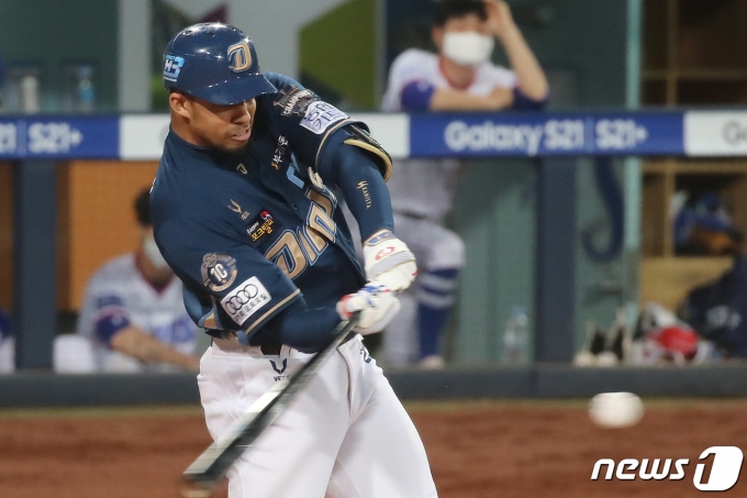 '김태군?알테어 홈런포' NC, SSG 8-5 제압…이용찬은 첫 세이브 - 머니S