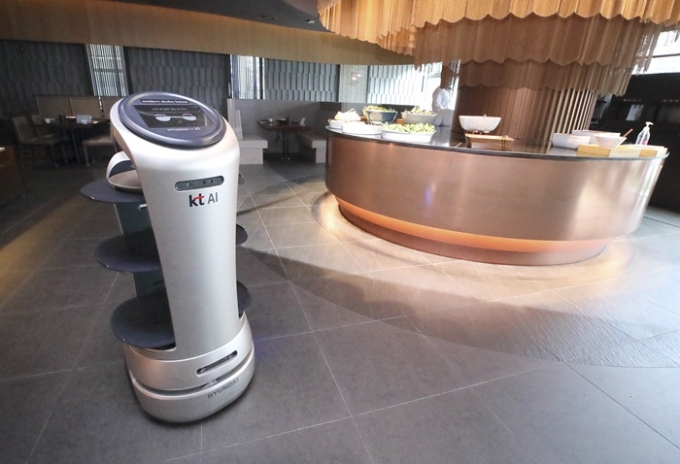 체질 바꾸는 KT, 디지코 전환으로 도약 ‘예고’ - 머니S