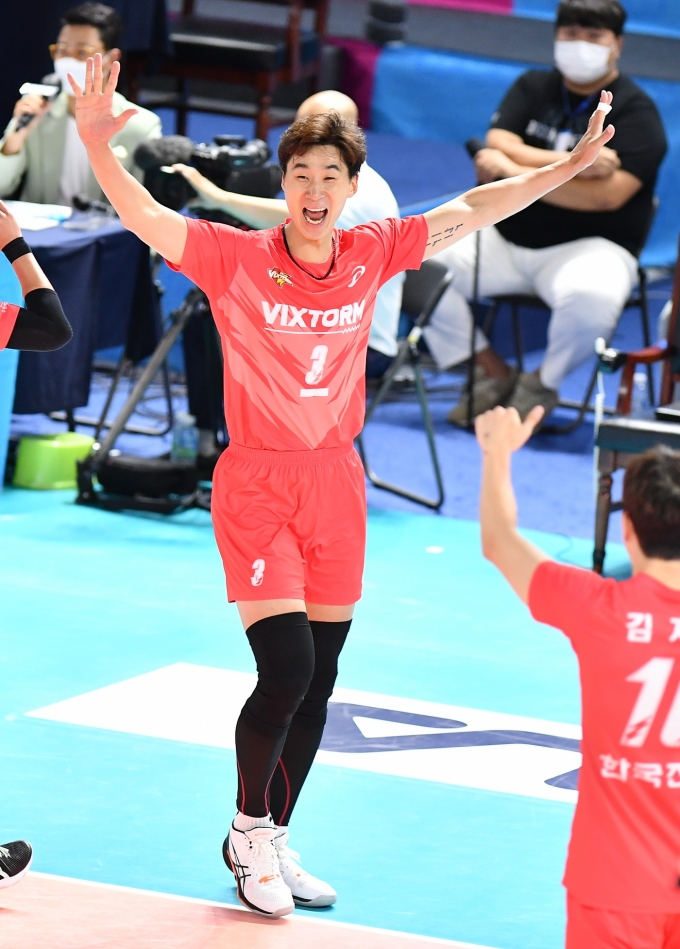 한국전력, KB손해보험 3-1 제압…KOVO컵 2연승, 준결승 진출 - 머니S