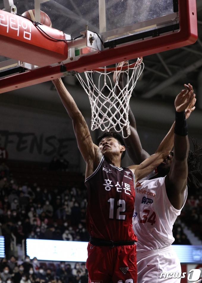 [사진] KGC 렌즈 아반도 '아무도 못 막아' - 머니S