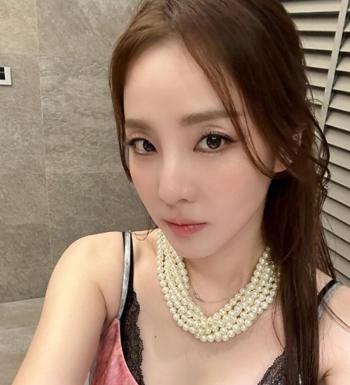 산다라박, '초등학생 아냐' 37kg 몸무게 공개… "옷발 잘 받는다" - 머니S