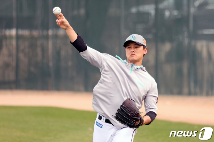 [사진] WBC 중국 대표로 출전하는 KT 주권 - 머니S