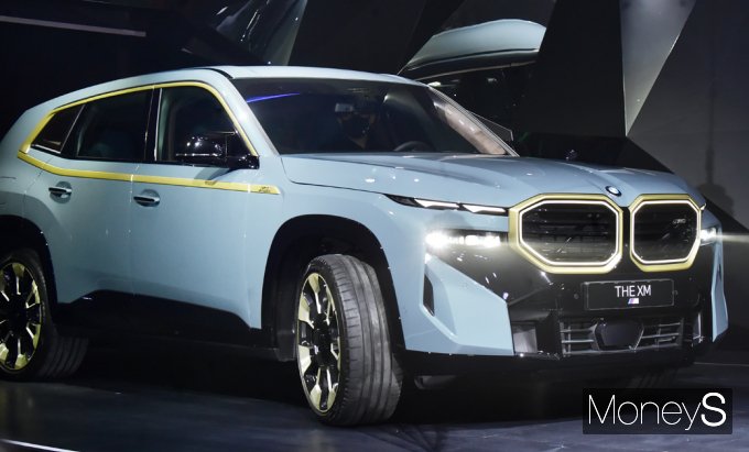 [머니S포토] 위풍당당… BMW 초고성능 SAV '뉴 XM' - 머니S