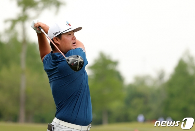 '6언더파' 임성재, PGA 로켓 모기지 클래식 3R 공동 20위 반등 - 머니S