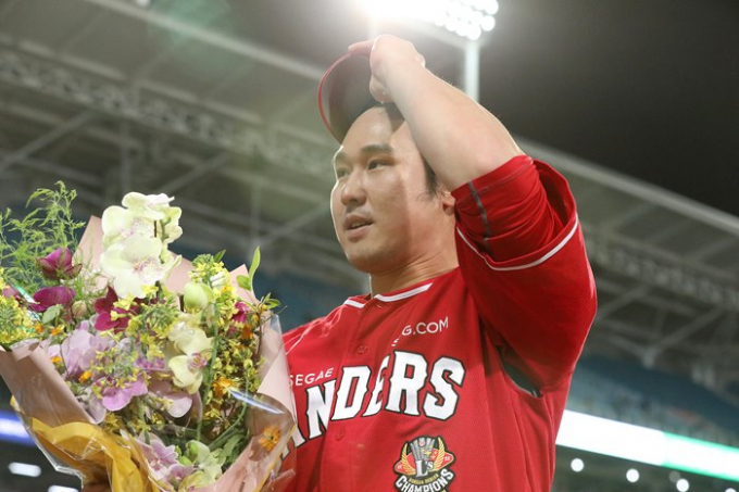 '6월에만 11홈런'… SSG 최정, 4년 만에 월간 MVP 선정 - 머니S