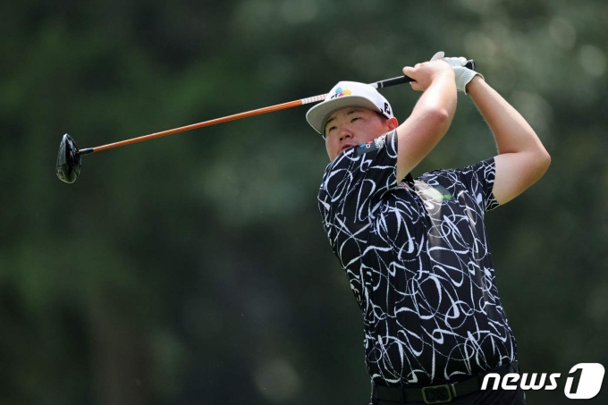 김주형·임성재, PGA PO 1차전 2R서 공동 3위…선두와 2타 차 - 머니S