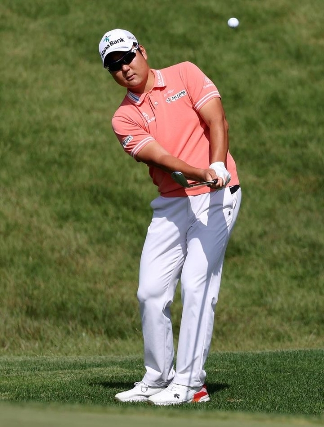 함정우, KPGA 최경주 인비테이셔널 이틀 연속 선두 - 머니S