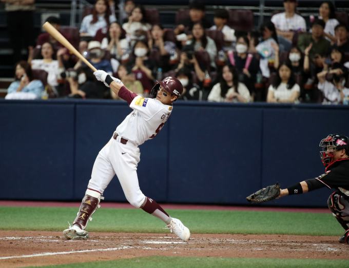 MLB 도전 이정후, 류현진·김하성 '몸값' 넘어서나… 美 매체 "6년 9000만달러" 예상 - 머니S
