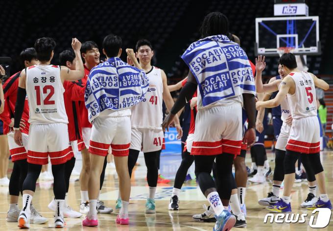 '워니 36점' SK, KCC 꺾고 9연승…전 구단 상대 승리 - 머니S