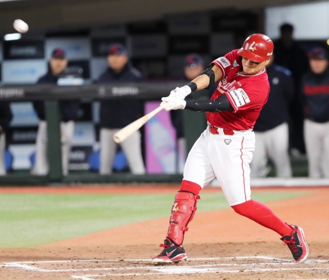 '오원석 5⅓이닝 2실점+추신수 첫 홈런' SSG, KT에 5-2 완승 - 머니S