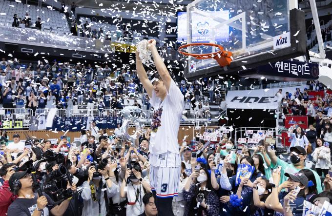 [사진] KCC 허웅 '내가 MVP' - 머니S