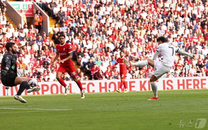 손흥민 드디어 터졌다…EPL 300번째 경기서 통산 120번째 골 - 머니S