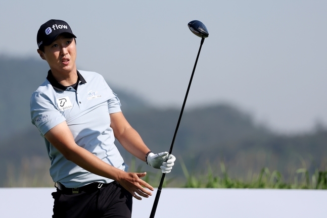 '첫 우승 도전' 변진재, KPGA 클래식 1R 단독 선두…김한별은 2위 - 머니S