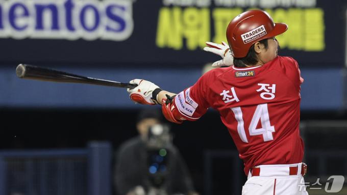 '최정 통산 470홈런' SSG, DH2차전 KIA 제압…두산, DH 싹쓸이로 8연승(종합2보) - 머니S