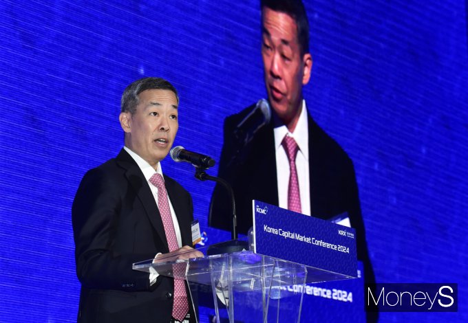 [머니S포토] KCMC 2024 '데니스 리' S&P DJI 지수 거버넌스 글로벌 헤드, 축사 - 머니S