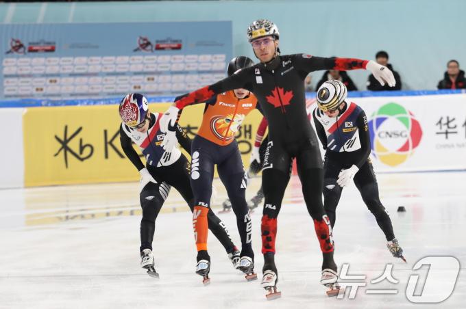쇼트트랙 장성우, 월드투어 4차 대회 1000m 동메달…박지원 4위 - 머니S