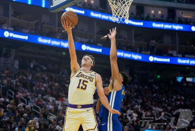 '리브스 결승 버저비터' 레이커스, GSW 꺾고 서부 6위 도약 - 머니S