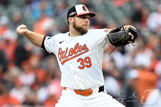 MLB FA 투수 최대어 번스, 애리조나에 둥지…6년 3100억원 계약 - 머니S