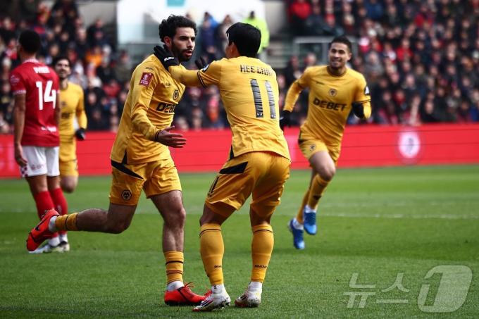 황희찬의 울버햄튼, 잔류권 17위로…입스위치 패배에 '어부지리' - 머니S