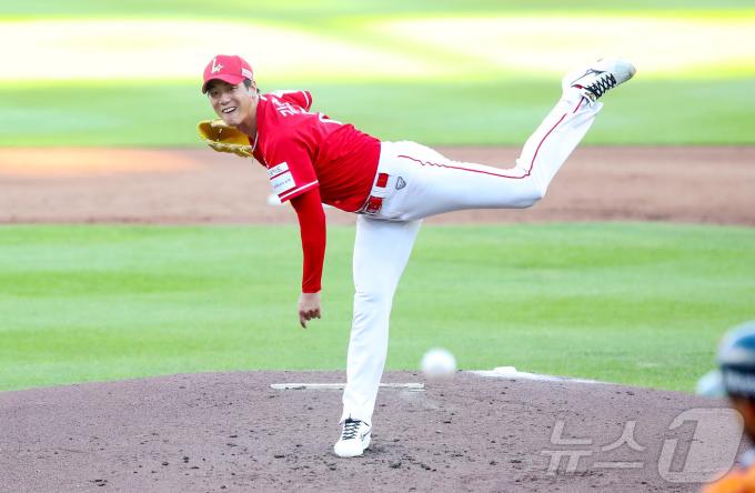 SSG 김광현, 개인 통산 2000K 대업…송진우·양현종 이어 3번째 - 머니S